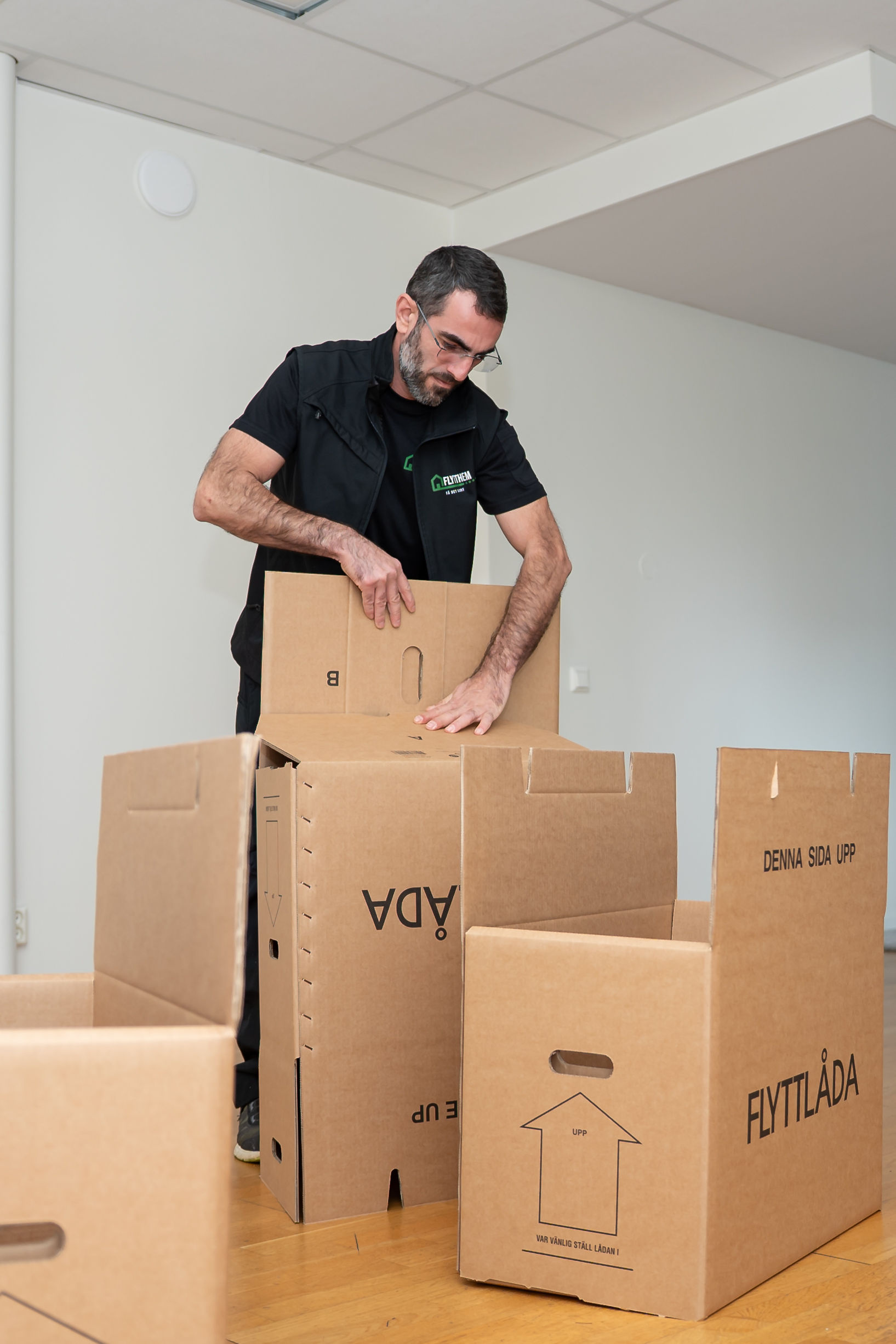 Hur packar man inför en flytt? Checklista och smarta tips