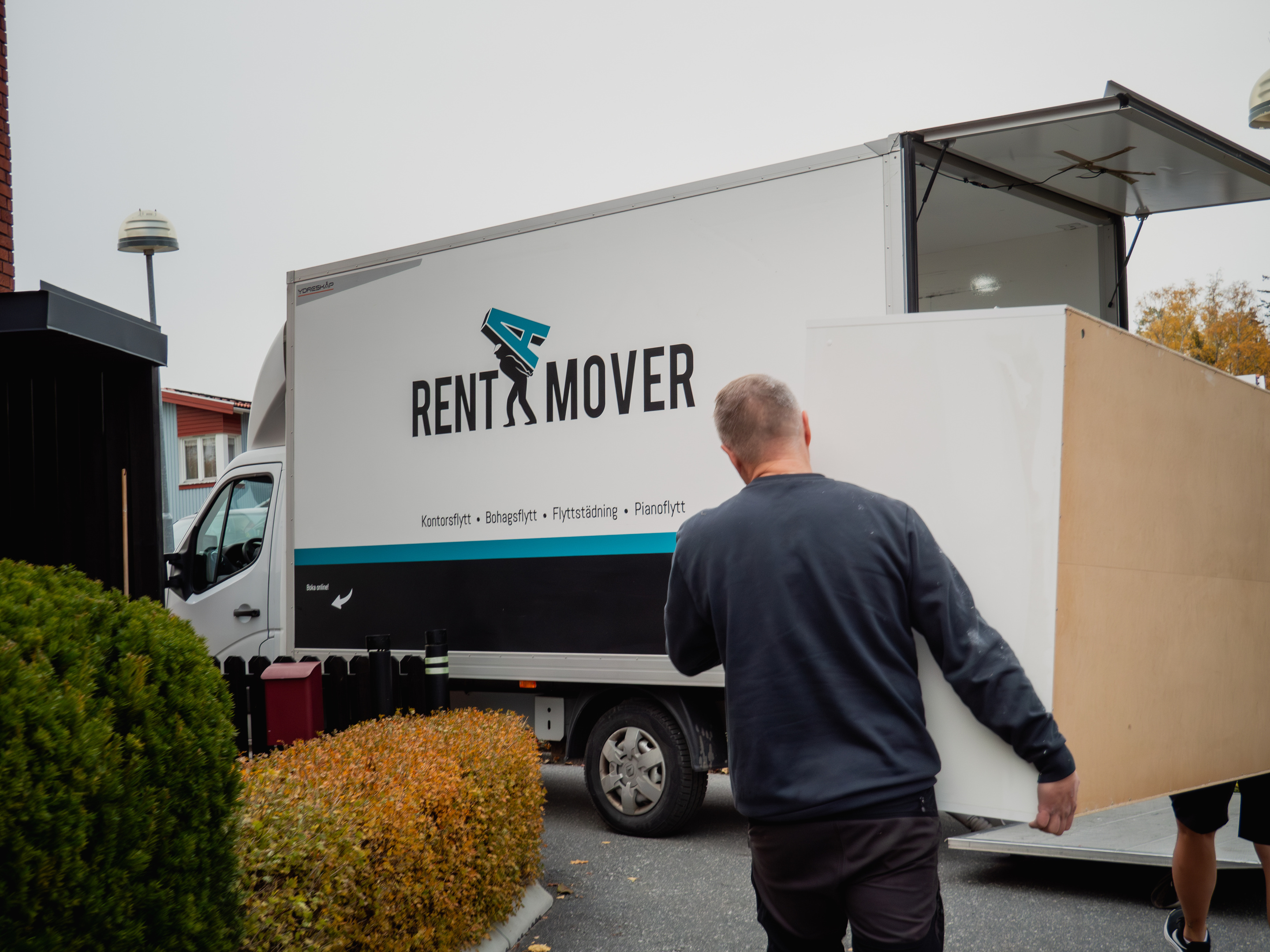 Rent A Mover - Flyttfirma Fast Pris